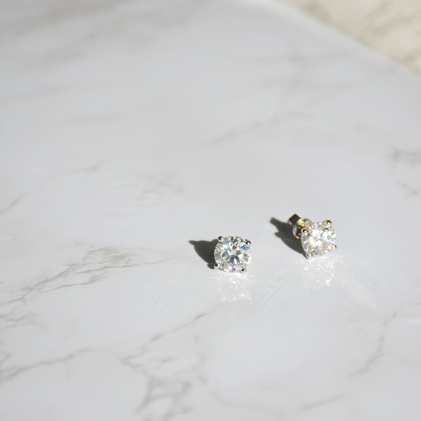 Voll - Lab Grown Diamond and Moissanite Jewelry Store
